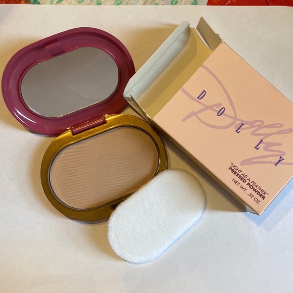 Dolly Parton | Makeup | Dolly Pressed Powder Light As A Feather ...